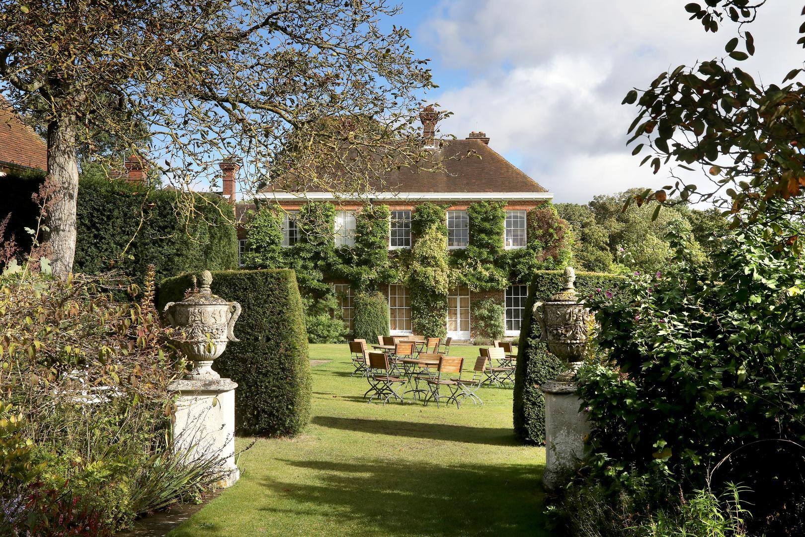 How to Choose a Photogenic Venue for Your Event